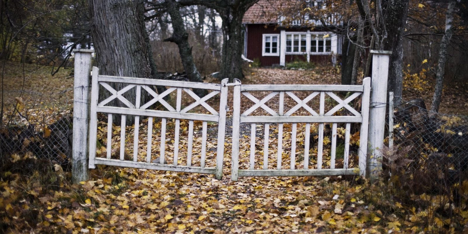 How Do You Stabilize a Gate Post? - Organize With Sandy