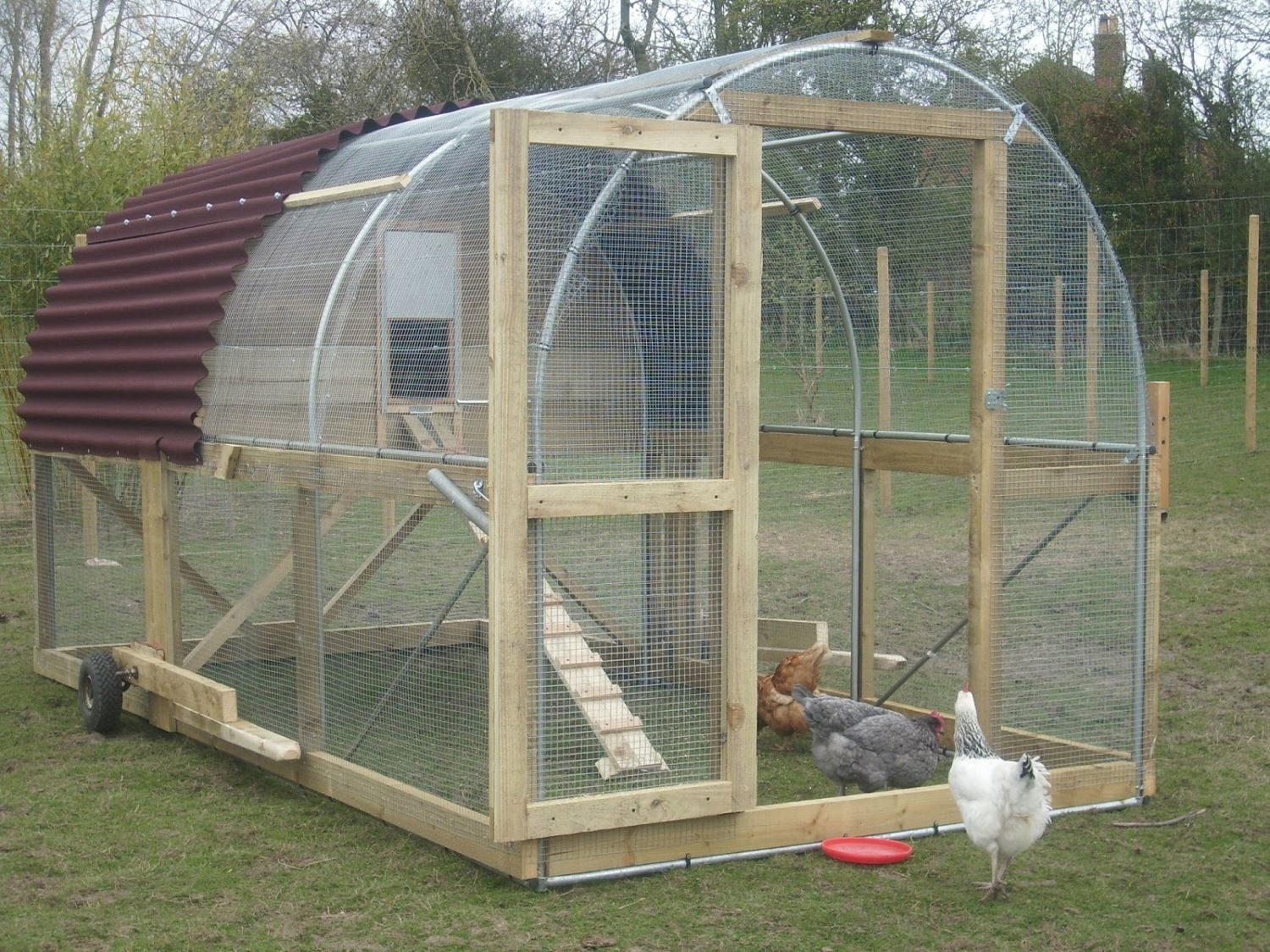 15 Large Chicken Coop Plans: Ideas to Build Your Own! - Organize With Sandy