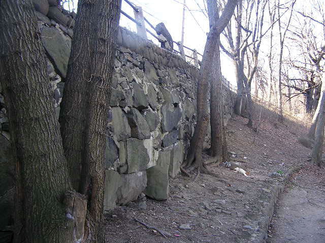 How to Fix a Bulging Retaining Wall - Organize With Sandy