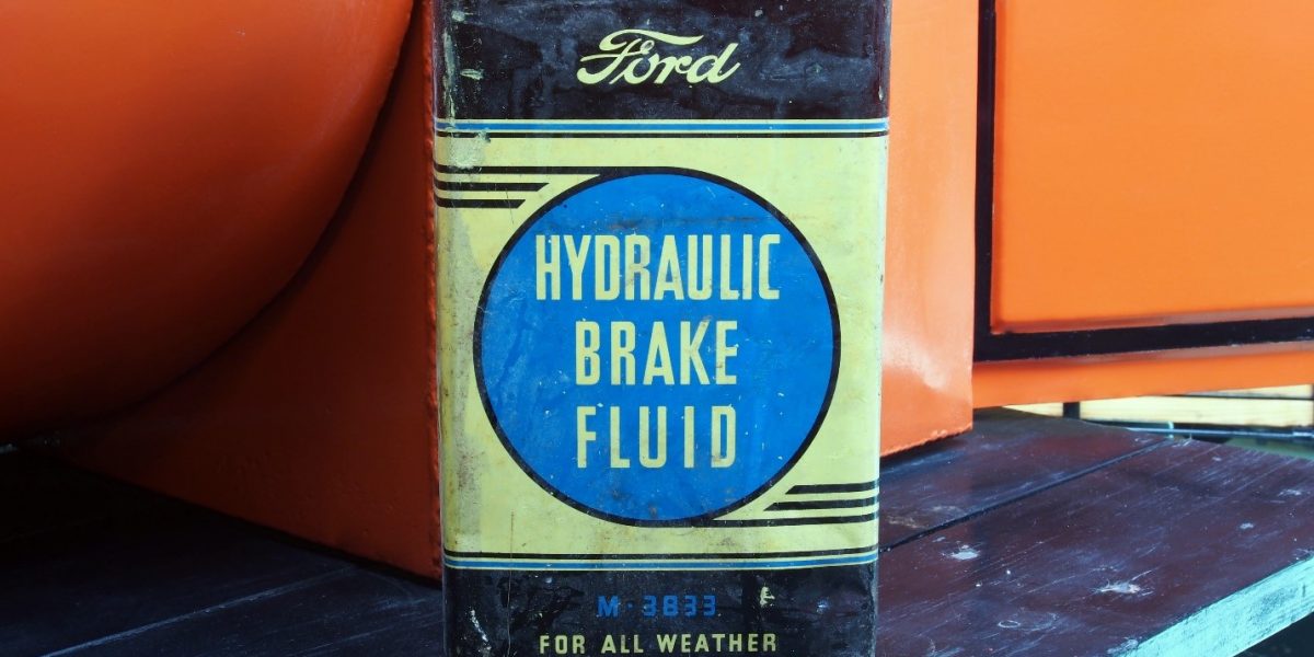 Best Substitutes for Hydraulic Fluid: Know What to Use - Organize With ...