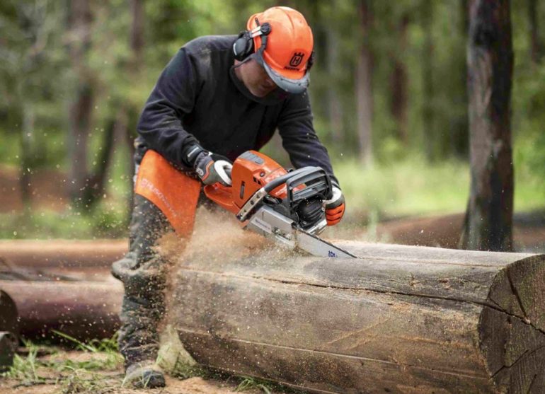 Do chainsaws have a safety feature? - Organize With Sandy