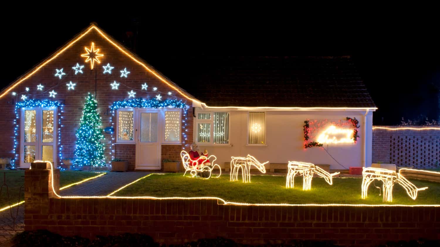 How to Secure Outdoor Christmas Decorations - Organize With Sandy